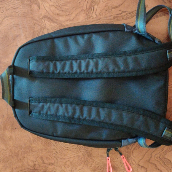 Sherpani | Bags | Sherpani Colorado Mini Backpack Black And Gray Camo ...